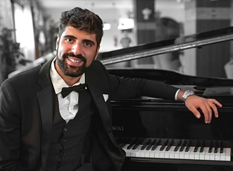 Il nuovo Singolo inedito del Cantante e Pianista SIMON CINGARI dal ...